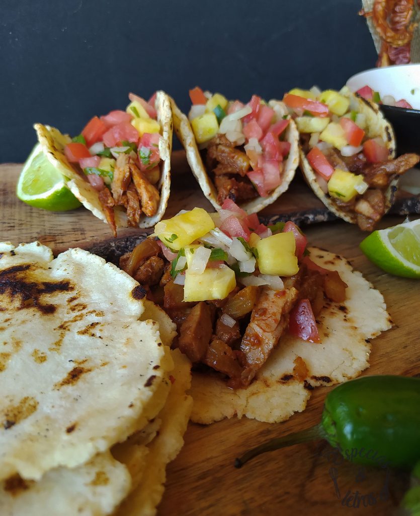 Tacos del pastor de cerdo con pico de gallo - Especias&Letras